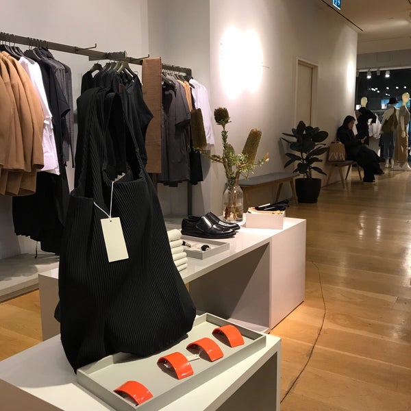 lululemon athletica (Now Closed) - Melbourne CBD - 2 tips