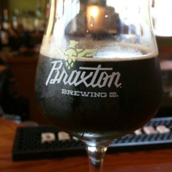 Holler Hops & Grill - Speakeasy