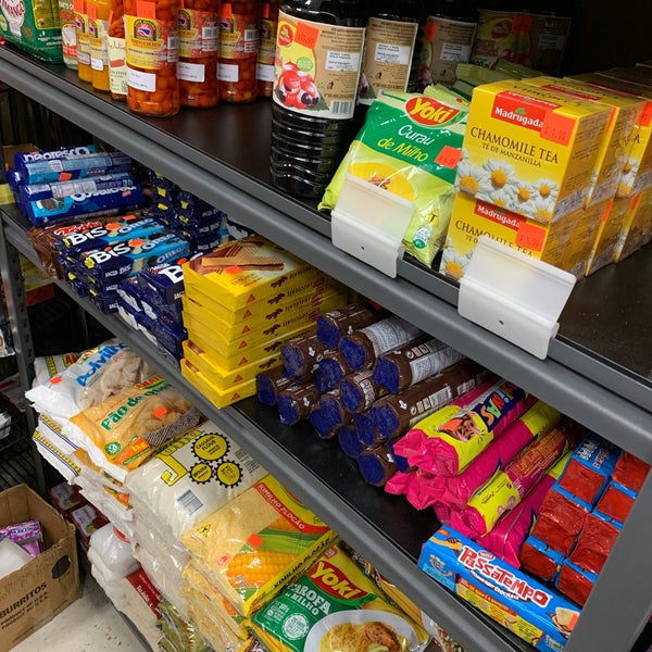 Freshco Food Mart - Supermarket in Vancouver