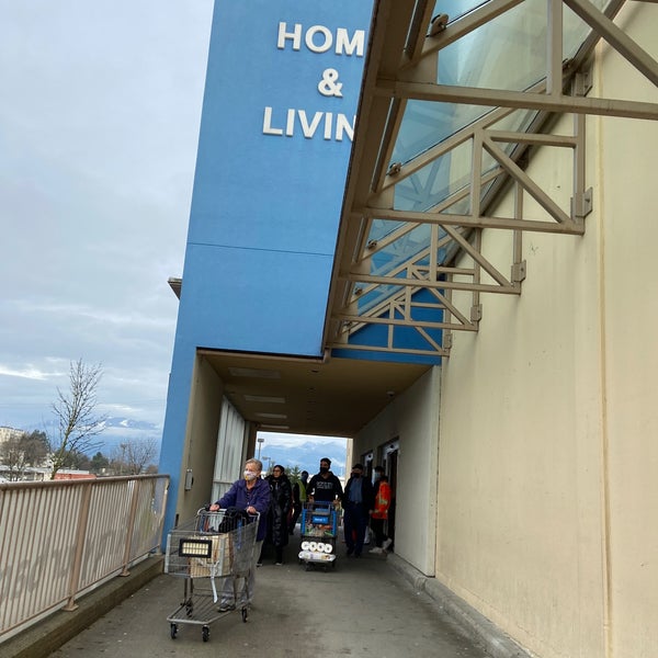 Photos at Walmart Supercentre - Renfrew-Collingwood - 31 tips from 2190 ...