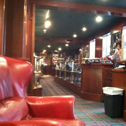 The Hemingway - Bar in Midland
