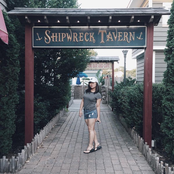 Shipwreck Tavern - Seafood Restaurant