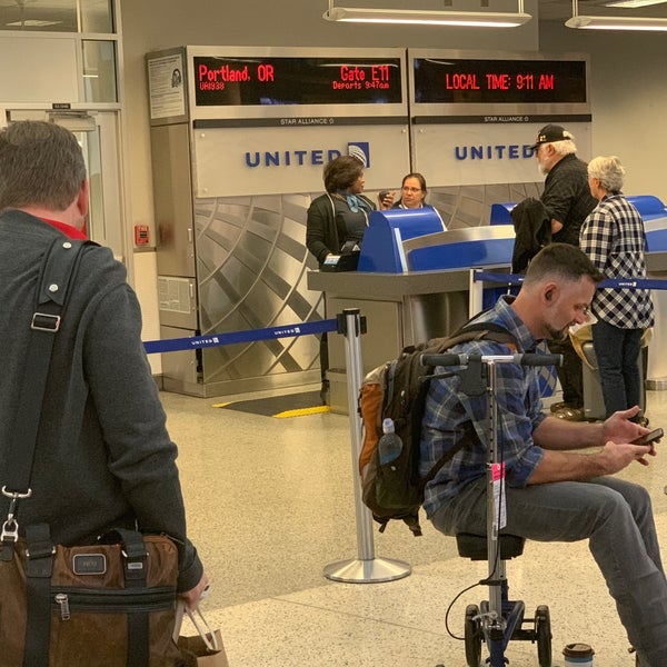 Gate E11 - 2 tips from 1181 visitors