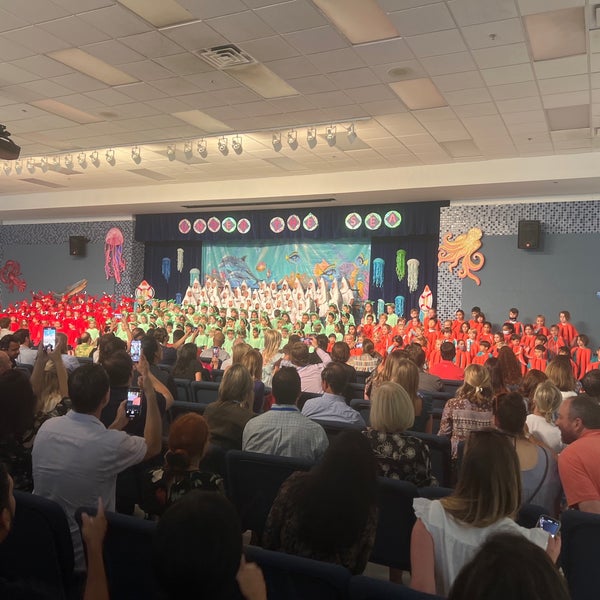 West University Elementary - Elementary School in Houston