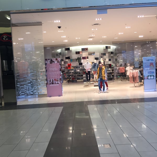 La Maison Simons - Sainte-Foy - Québec, QC