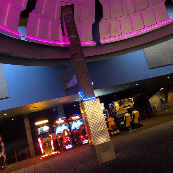 Photos at Méga-Plex Guzzo Spheretech 14 - Saint-Laurent - 17 tips from ...