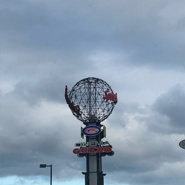 Photos at Méga-Plex Guzzo Spheretech 14 - Saint-Laurent - 17 tips from ...