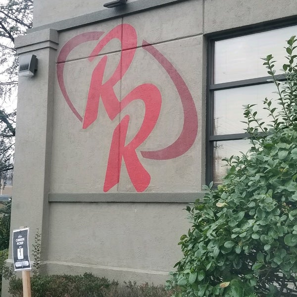 Red Robin Gourmet Burgers and Brews - Clifton, NJ