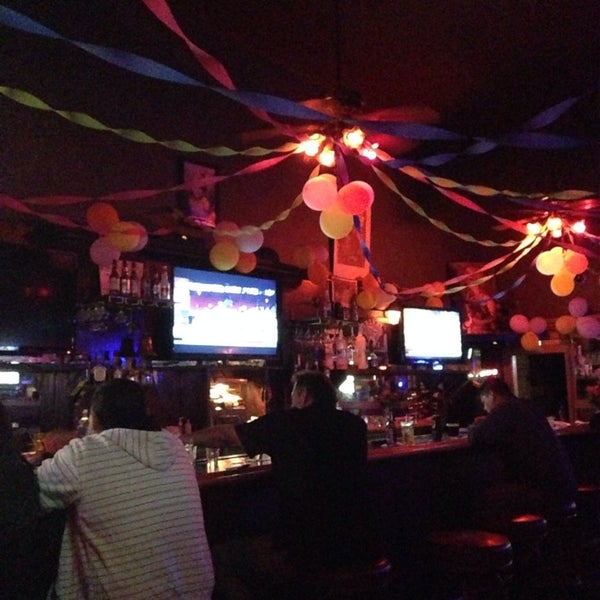 Prime Time Pub - Dive Bar