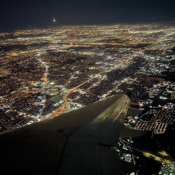 Gate B14 - Airport Gate