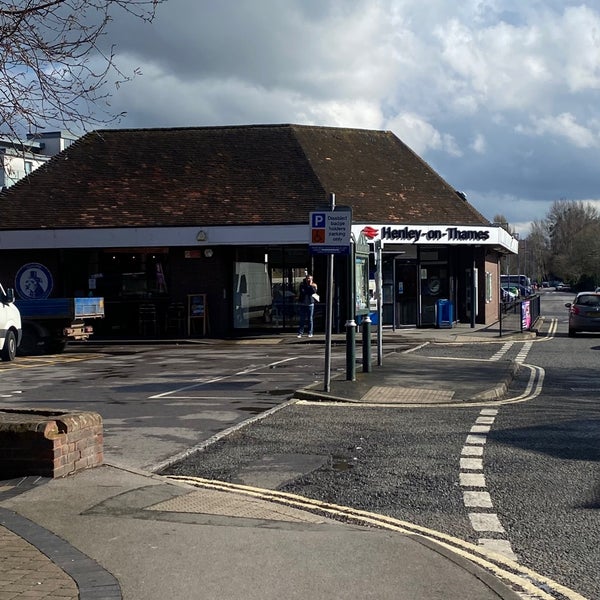 Henley-on-Thames Railway Station (HOT) - Rail Station