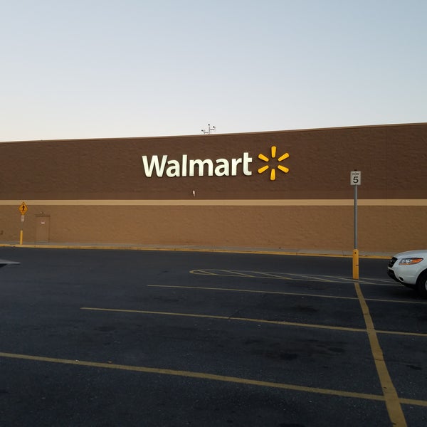 Walmart Supercenter - 12 tips from 1347 visitors