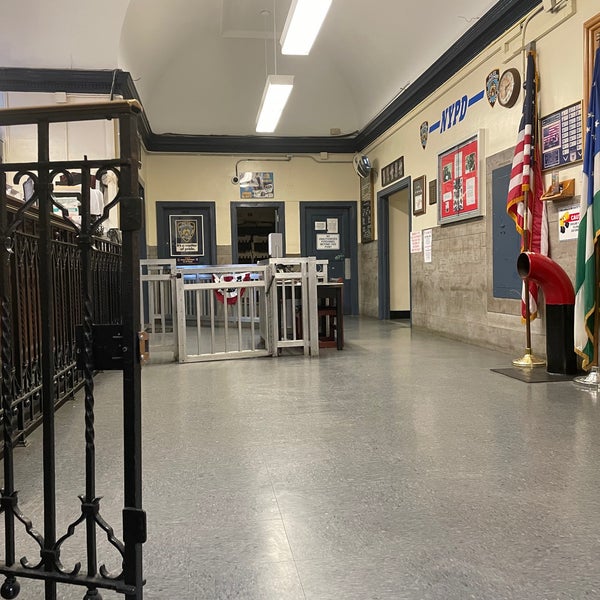 Photos at NYPD - 78th Precinct - Prospect Heights - 327 visitors