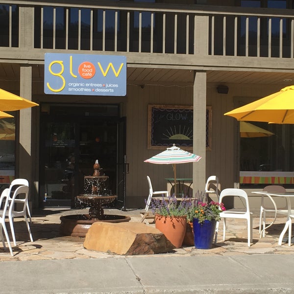 Glow Live Food Cafe - 4 tips