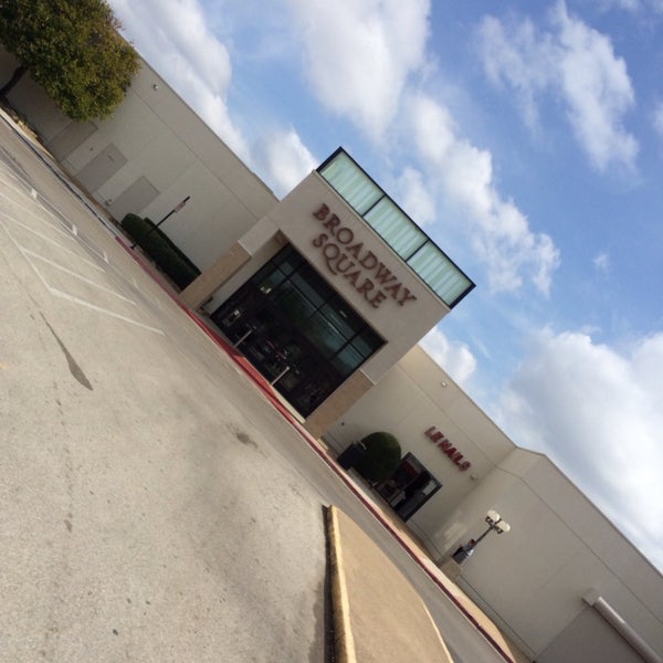 Photos at Broadway Square - Tyler, TX