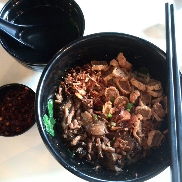 Fancy Mee (爱面子板面专卖店) - Asian Restaurant