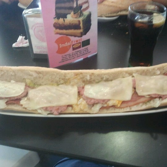 Pantera Rosa (Now Closed) - Snack Place