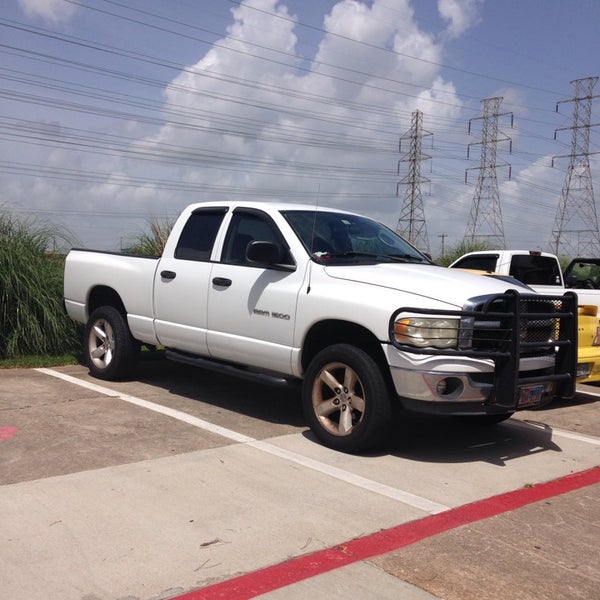 Planet 59 Ford Service - Auto Dealership