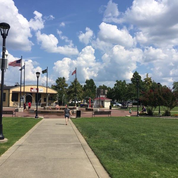 Circus Square Park - 2 tips from 122 visitors