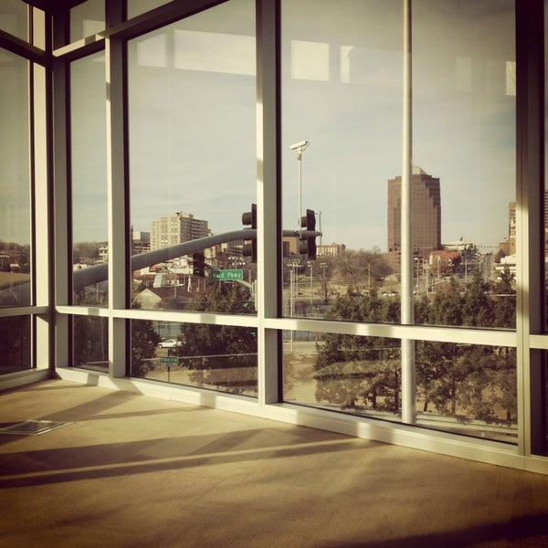 Kansas City Public Library: Plaza Branch - 22 tips