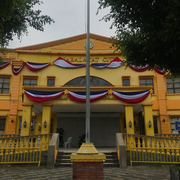 Mabalacat City Hall - Xevera - Mabalacat, Pampanga