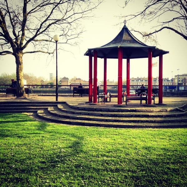 Waterside Gardens - Wapping, Greater London
