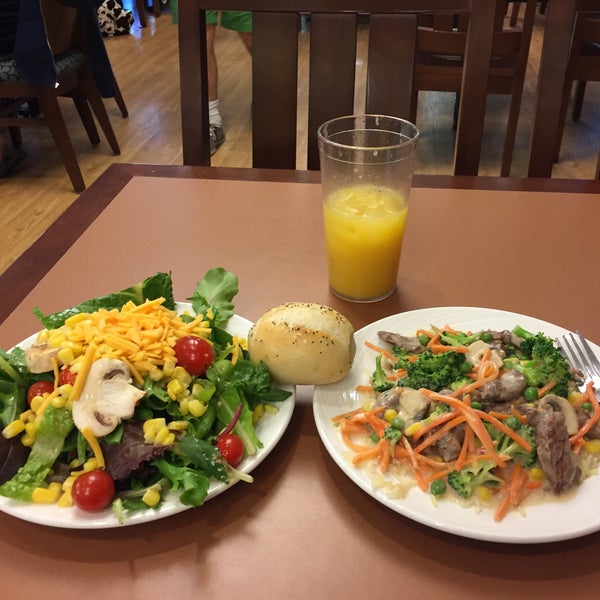 The Howard Dining Hall at Maseeh - MIT - Cambridge, MA