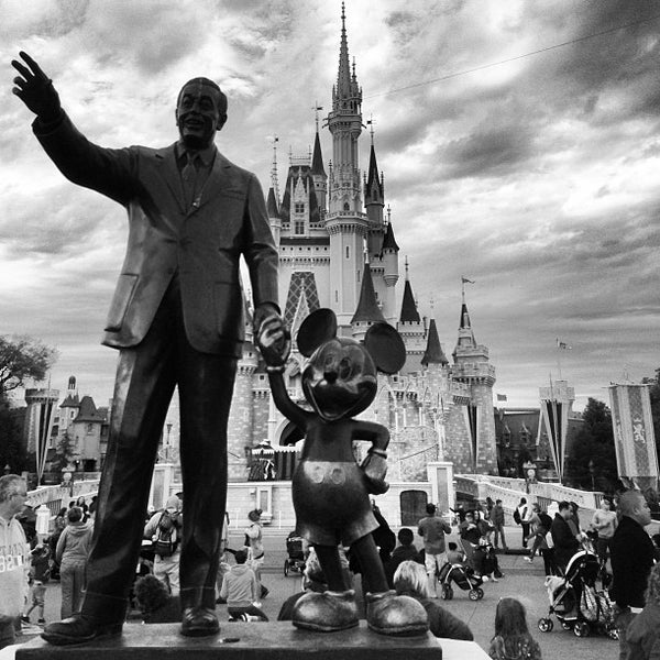 Partners Statue - Monument / Landmark