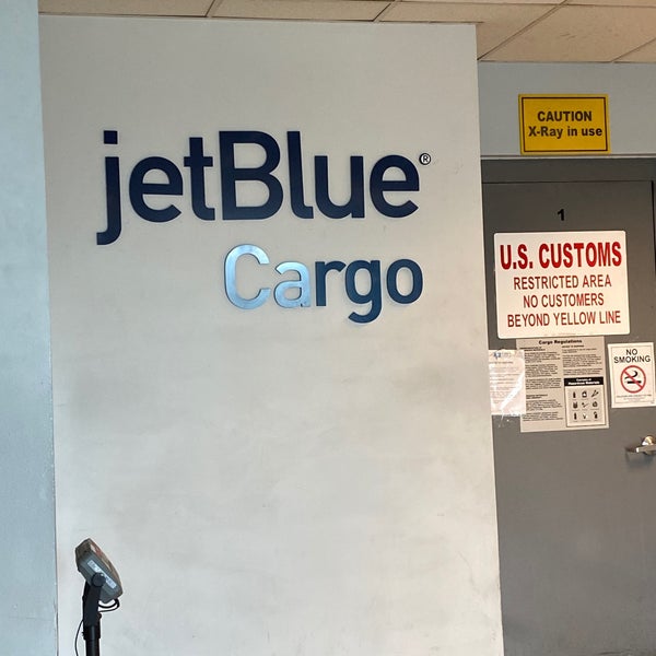 jetBlue Ticket Counter (Now Closed) - Newark Airport and Port Newark ...
