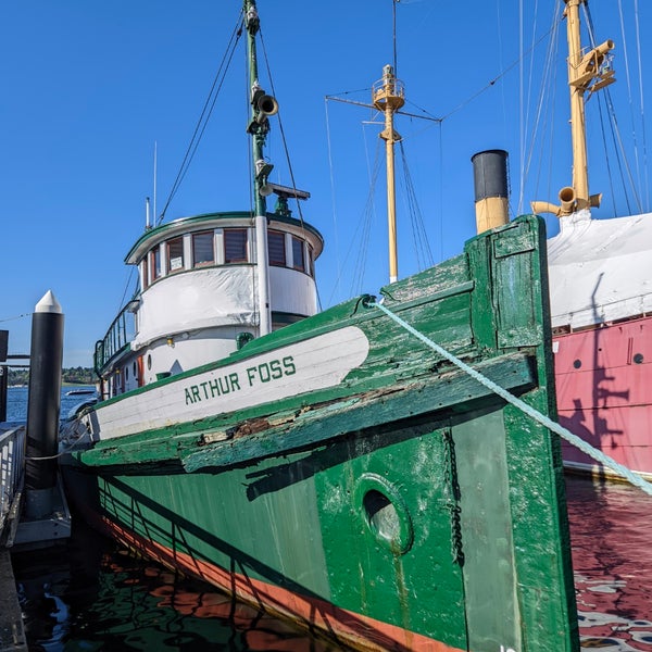 Arthur Foss - Boat or Ferry