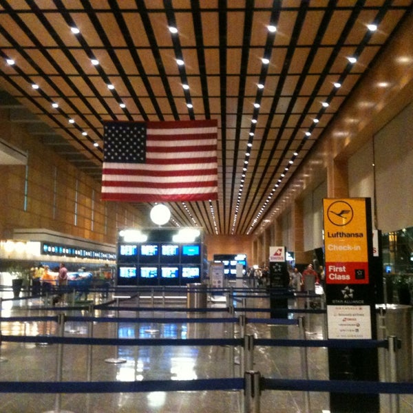 Photos at Boston Logan International Airport (BOS) - Airport in ...