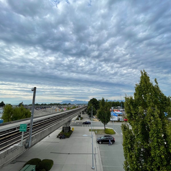 Photos at Lansdowne SkyTrain Station - City Centre - Richmond, BC