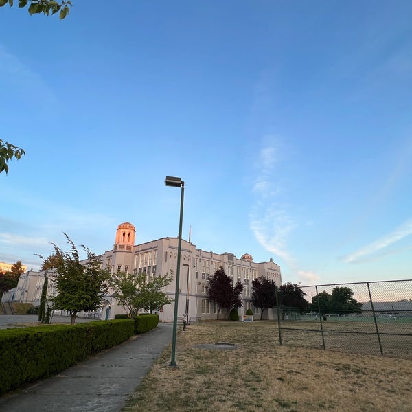 Point Grey Secondary - Education in Vancouver