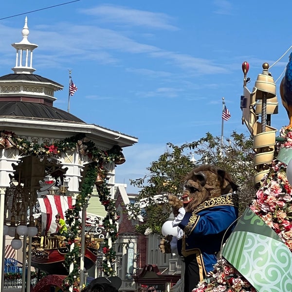 Festival of Fantasy Parade - Magic Kingdom