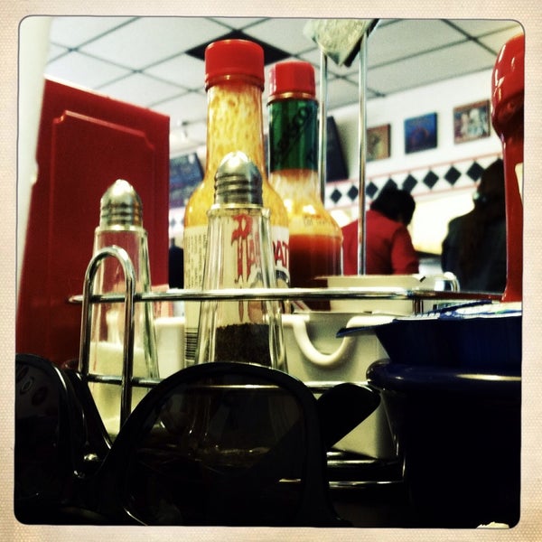 Nickel's Diner - American Restaurant in Rio Rico