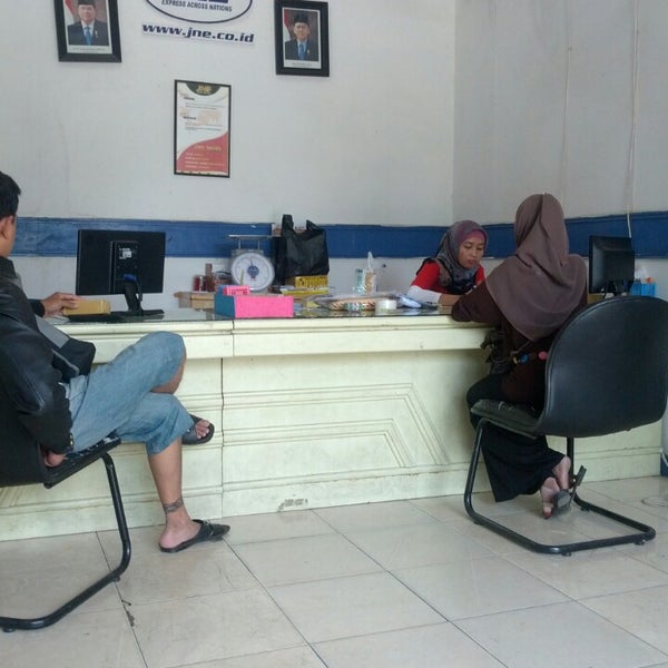 JNE - Post Office in Bogor