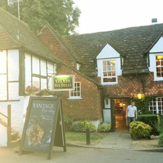 Ye Olde Six Bells - Pub in Horley