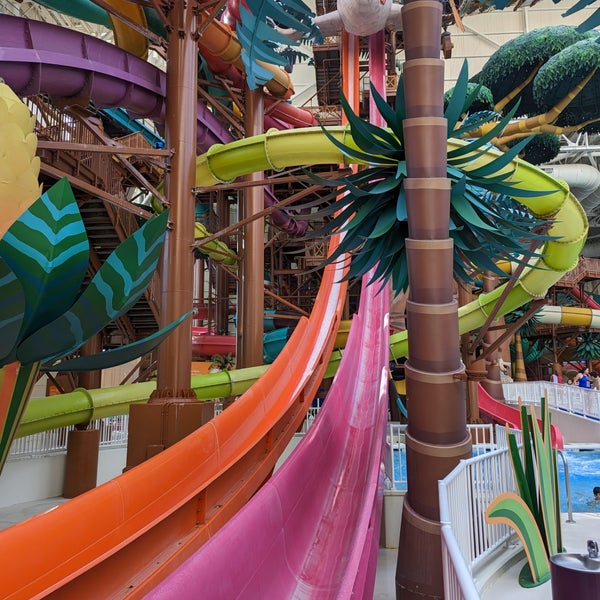 Dreamworks Water Park - 1 tip from 214 visitors