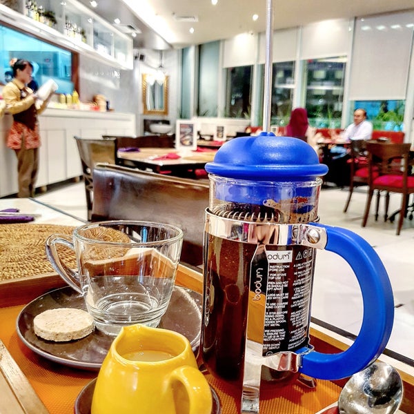 Nona Manis Coffee And Eatery - Indonesian Restaurant in Ketabang