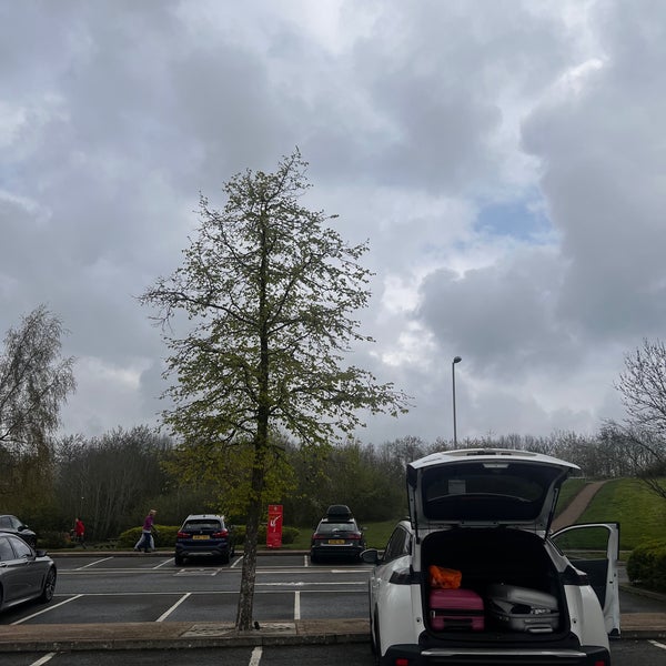 Norton Canes Motorway Services (RoadChef) - Norton Canes, Staffordshire