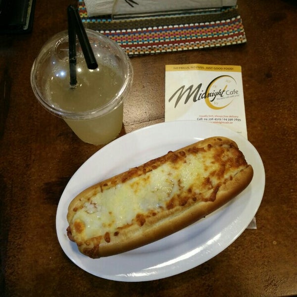 Midnight Cafeteria - Cafeteria in الكرامة