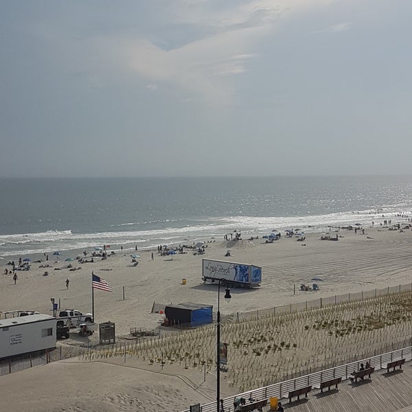 Allegria Hotel Rooftop Pool & Deck - 80 W Broadway