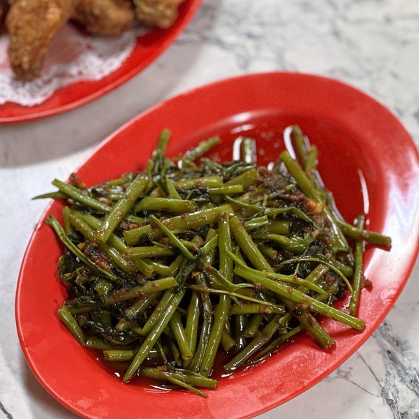 Nan Hwa Chong Fish-Head Steamboat Corner