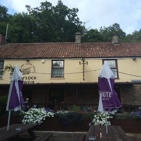 The Old Lock & Weir - Pub in Hanham Abbots