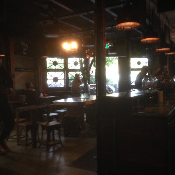 Pittwater Place Shopping Centre - Mona Vale - 10 Park St