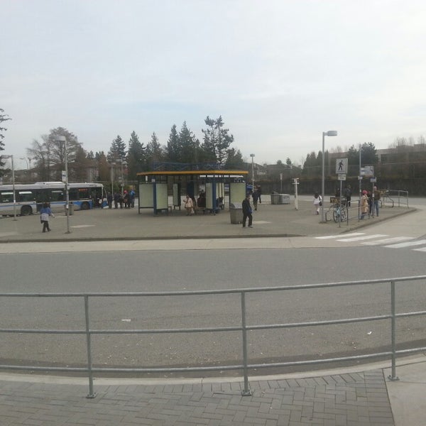 Edmonds Bus Loop - Bus Station in Burnaby