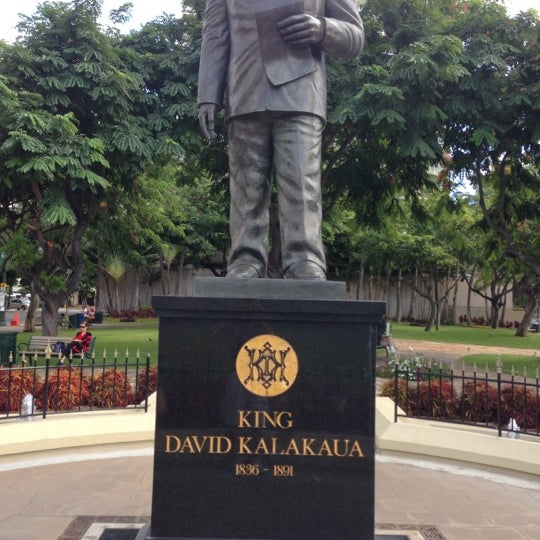 King Kalakaua Statue