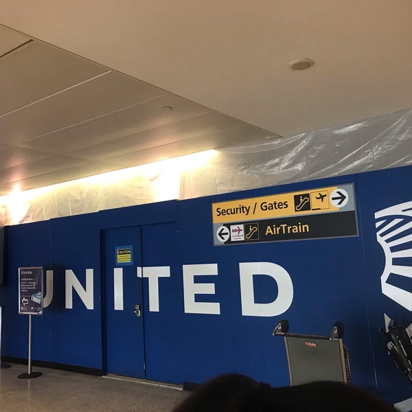 CIBO Express Gourmet Market - Convenience Store in Newark Airport and ...