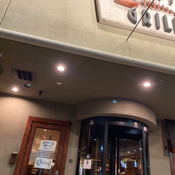 Raspberry Vodka Collins Bonefish Grill