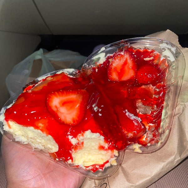 Dino's Restaurant - Diner in Baltimore